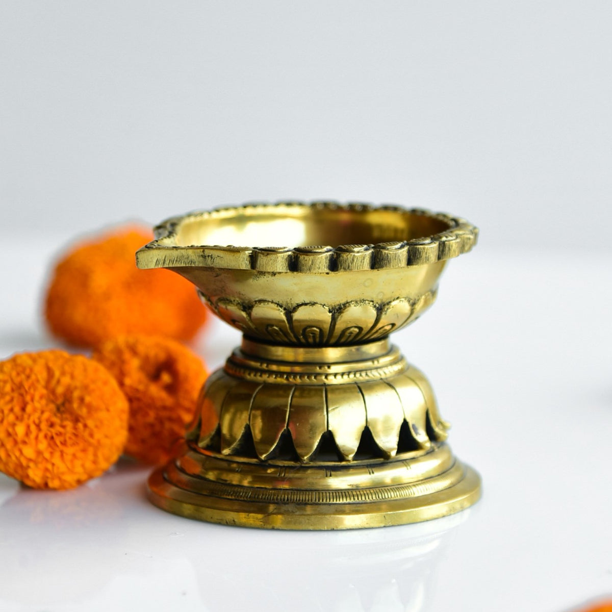 Pushp Brass Diya – Piharwa India